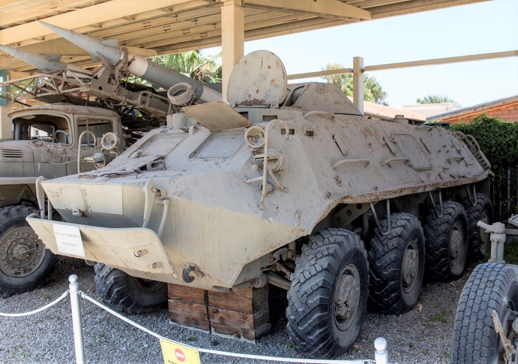 WarWheels.Net- BTR-60pb APC Photos